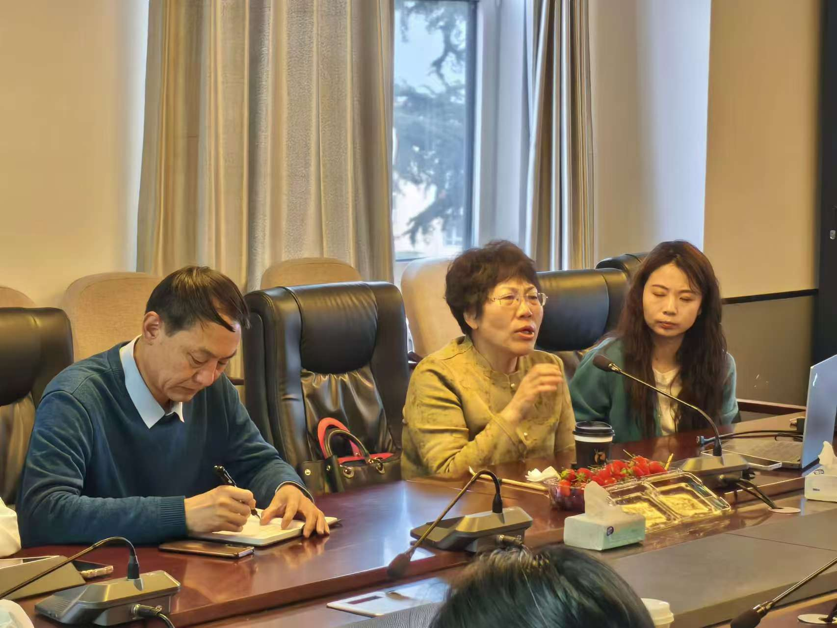 我院举办“教育数字化转型下的新知识观、学习观、课程观”专题讲座-青岛大学教育科学学院